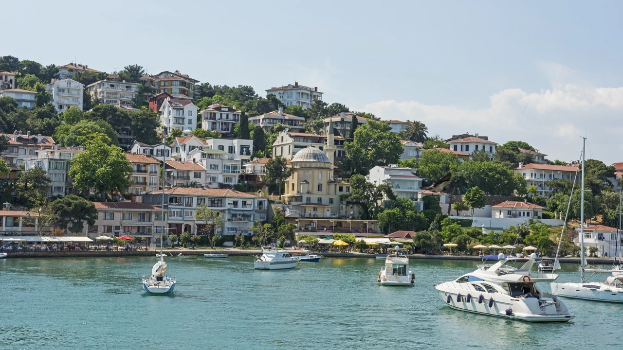 Princes’ Islands Istanbul: A Peaceful Sea Escape Guide