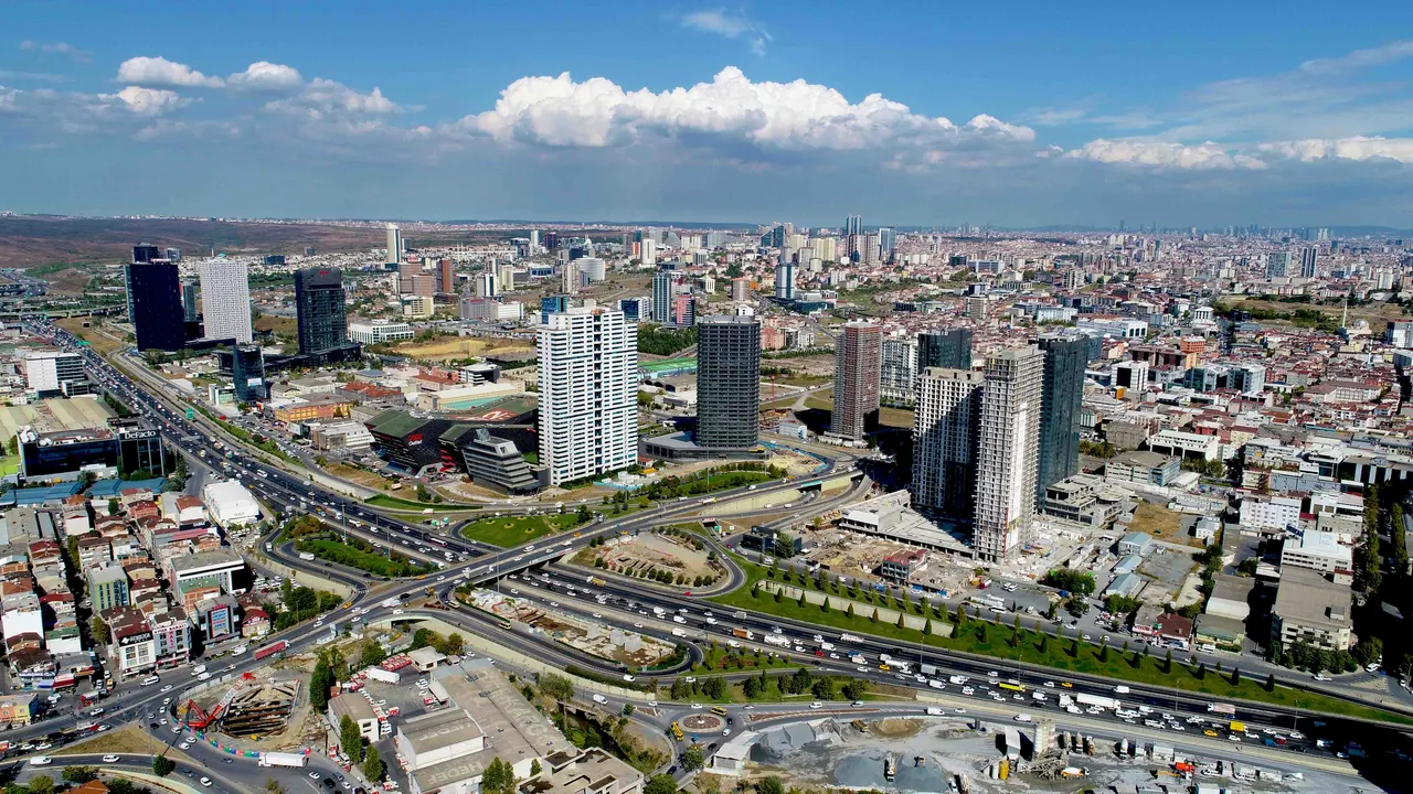 Bagcilar Istanbul: Living, Transport & Real Estate Guide